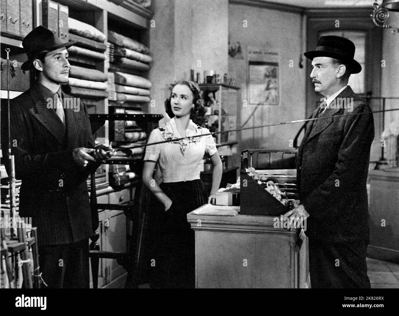 Errol Flynn, Jean Sullivan & Paul Lucas Film: Uncertain Glory (1949 ...