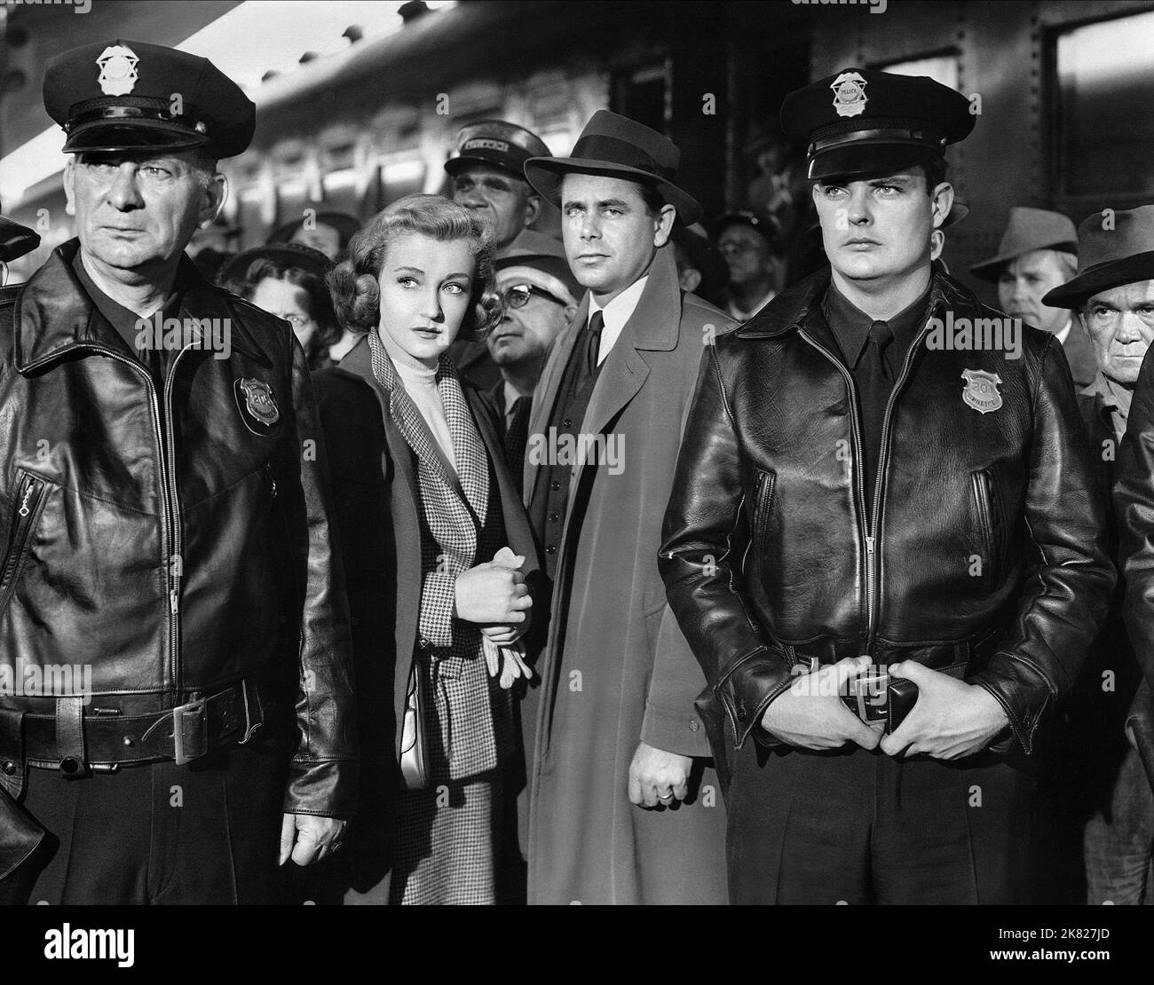 The undercover man 1947 hi-res stock photography and images - Alamy