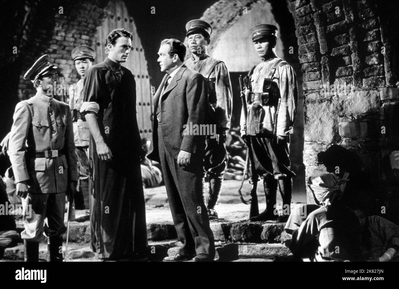 Gregory Peck & Thomas Mitchell Film: The Keys Of The Kingdom (1940 ...