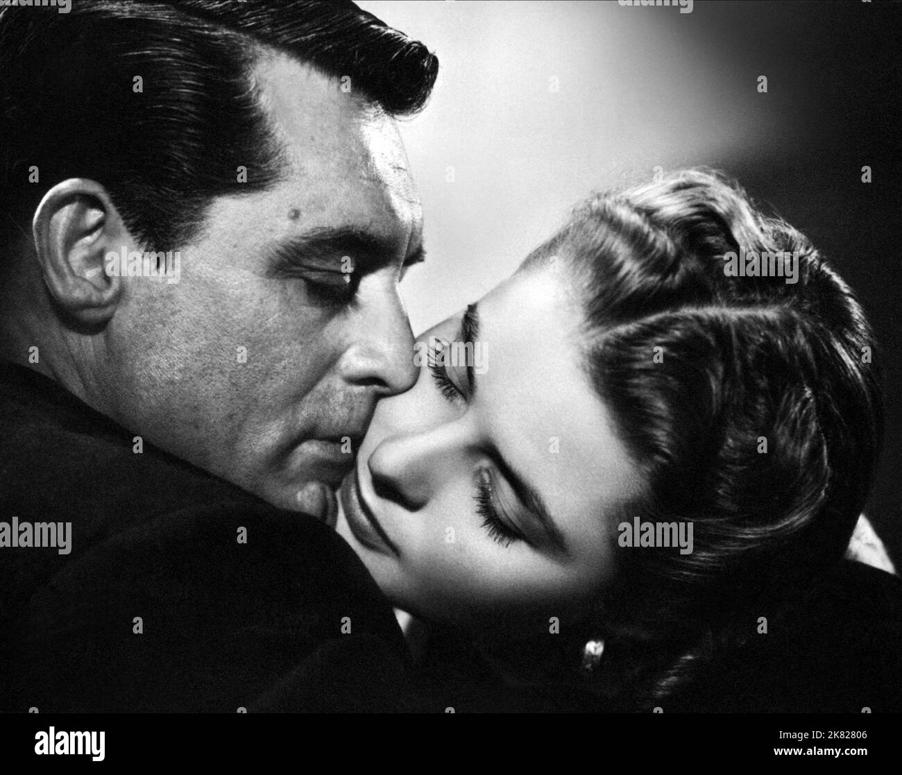 Cary Grant & Ingrid Bergman Film Notorious (USA 1964) Characters: T.R ...