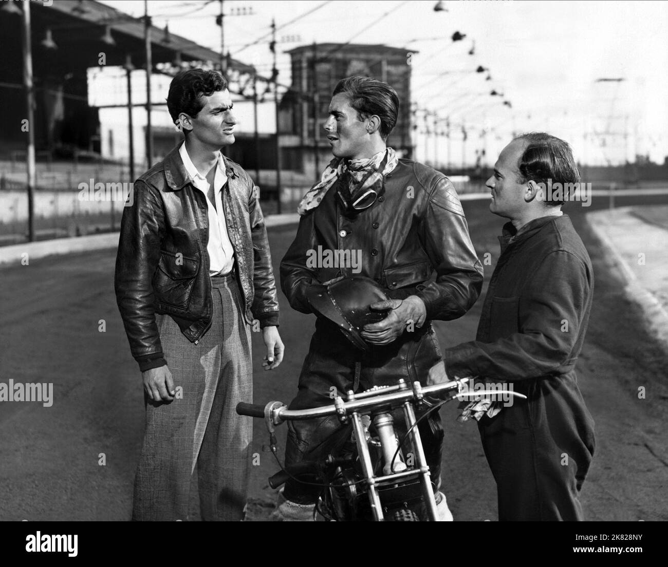 Bonar Colleano & Dirk Bogarde Film Once A Jolly Swagman (1949 ...