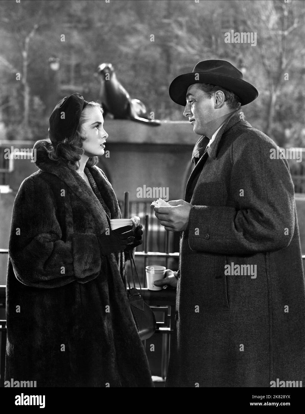 Janet Leigh & Robert Mitchum Film Holiday Affair (1947) Characters ...