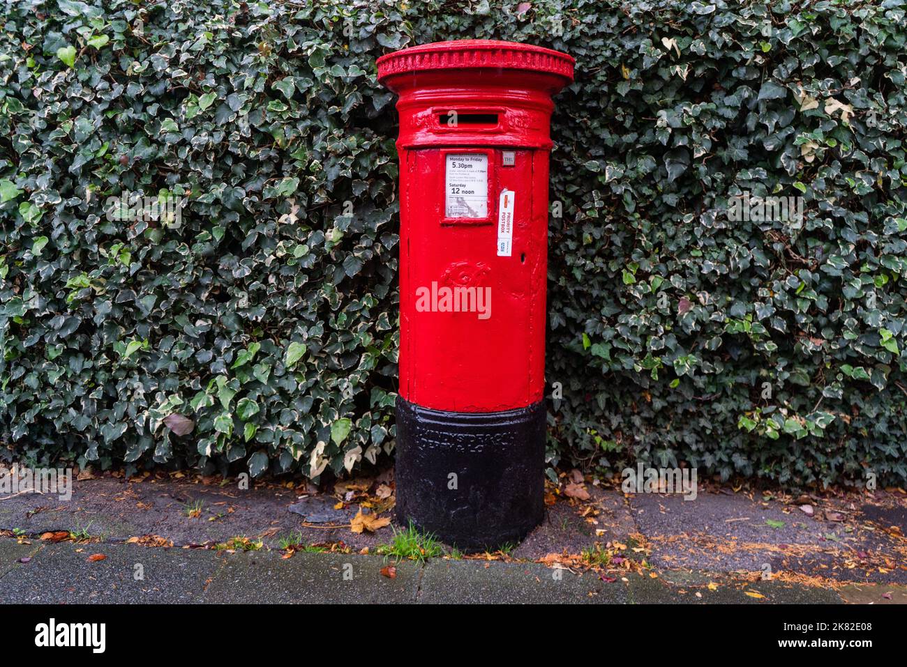 20 October 2022: Royal postbox with Victoria royal cypher, London ...