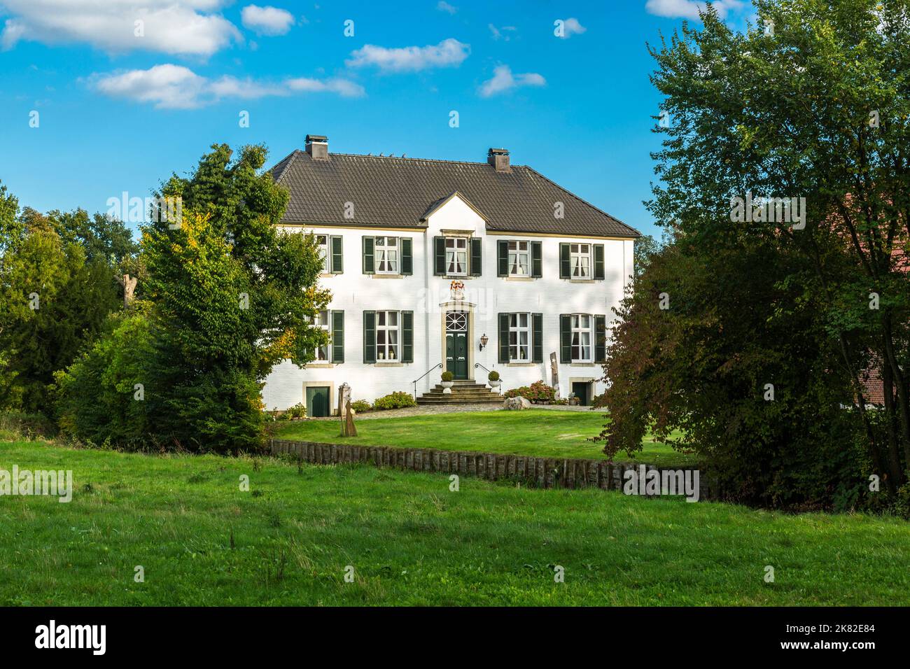 Aristocratic mansions hi-res stock photography and images - Alamy