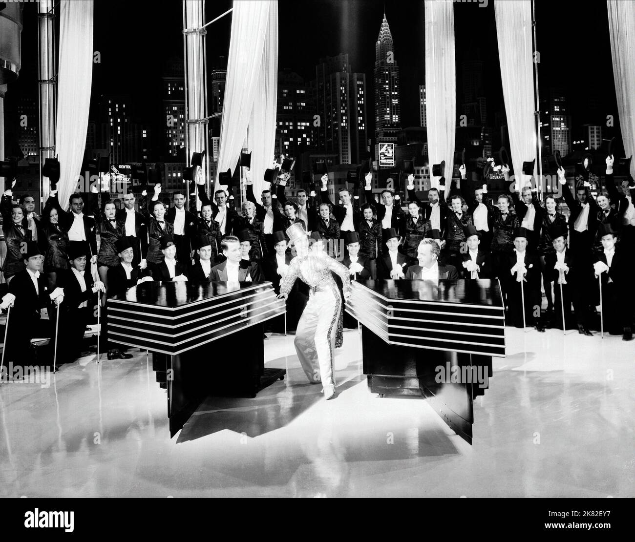 Musical films movie movies hi-res stock photography and images - Alamy