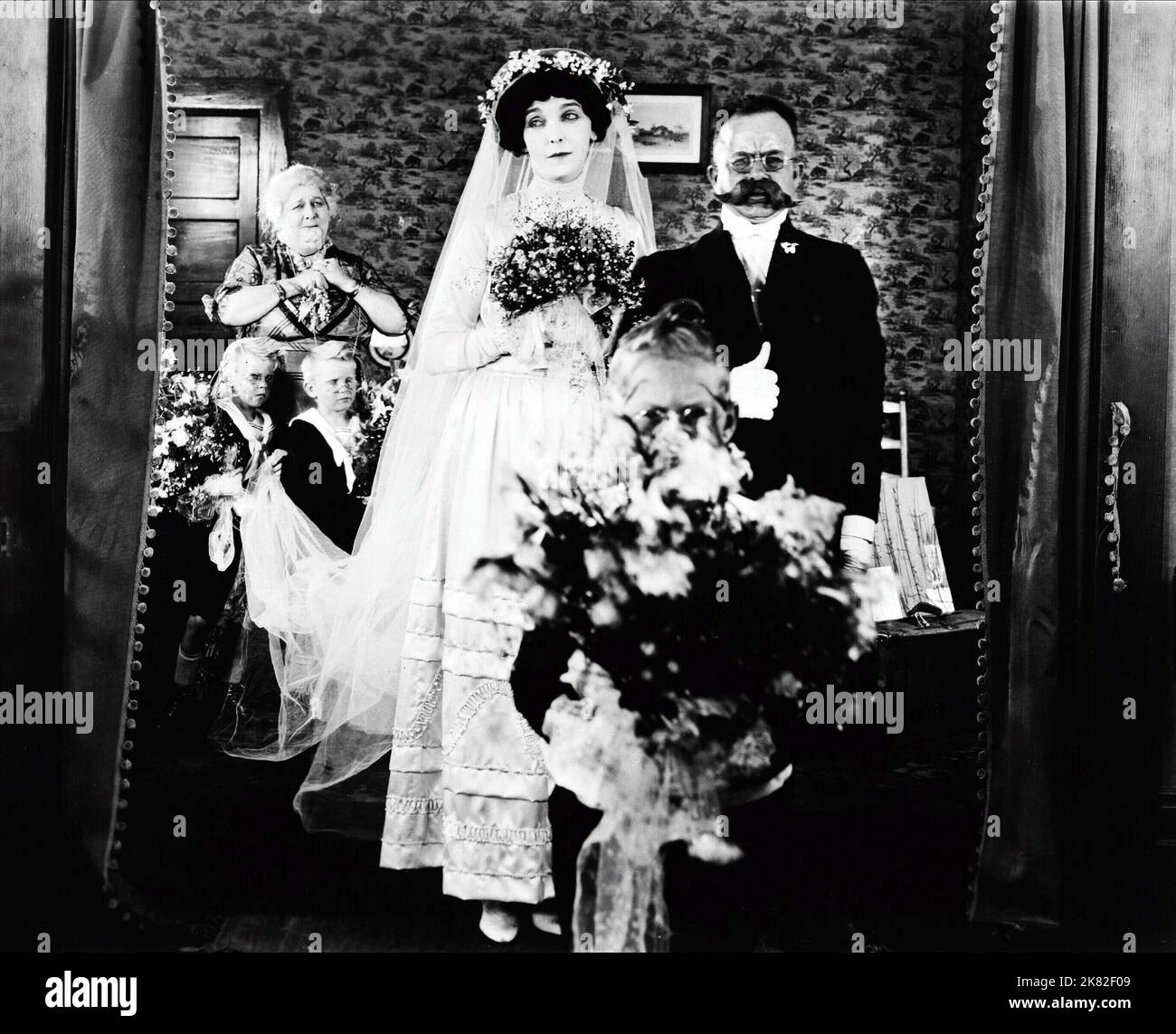 Can popper hi-res stock photography and images - Alamy