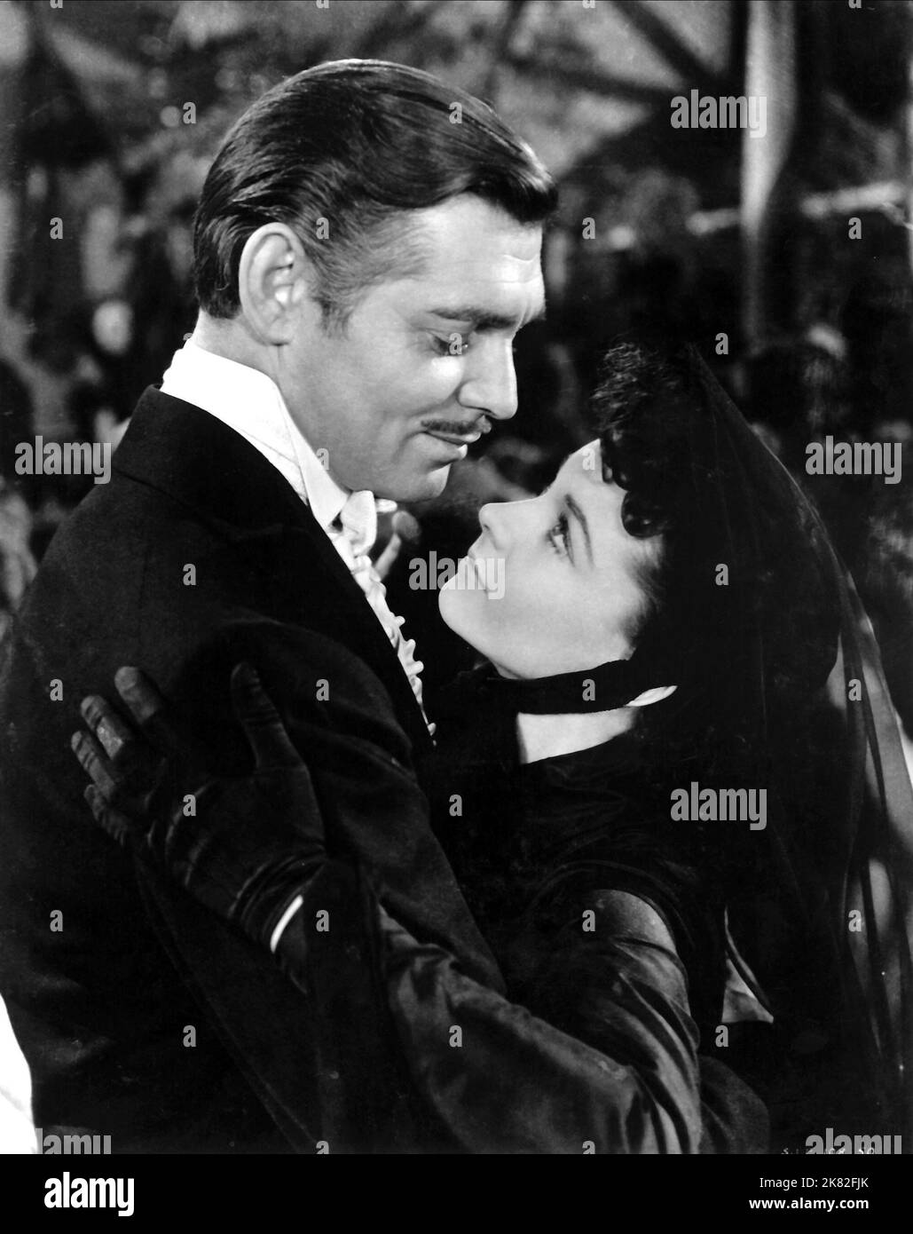 Clark Gable & Vivien Leigh Film: Gone With The Wind (USA 1939) Characters: Rhett Butler - a ...