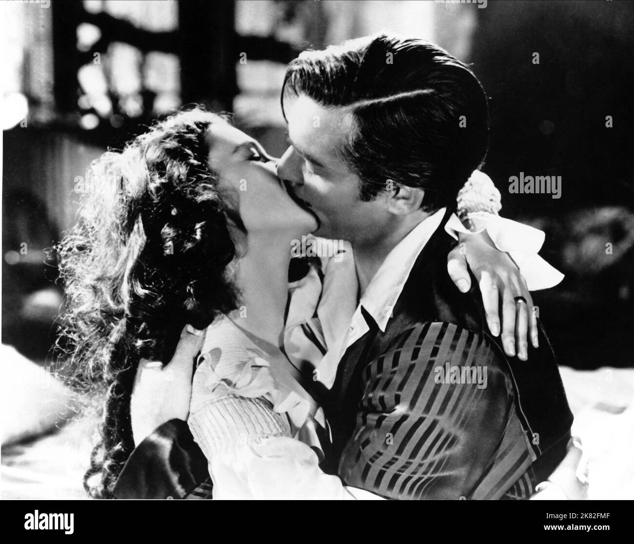Vivien Leigh & Clark Gable Film: Gone With The Wind (USA 1939) Characters: Scarlett O'Hara ...