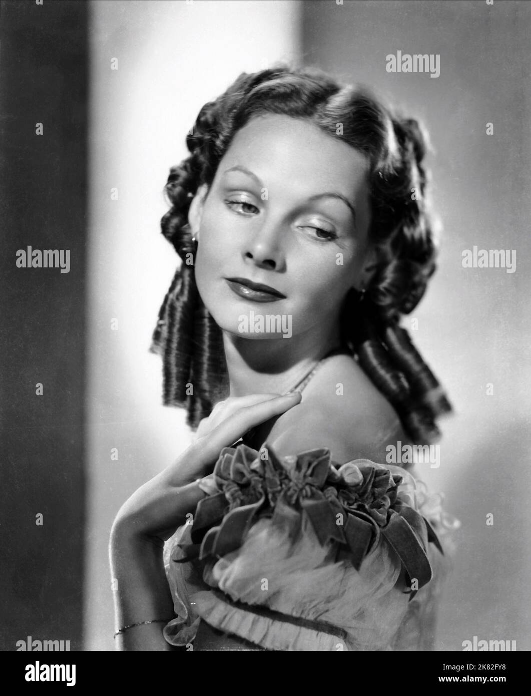 Elizabeth Allan Film A Woman Rebels (USA 1936) Characters: Flora Anne ...