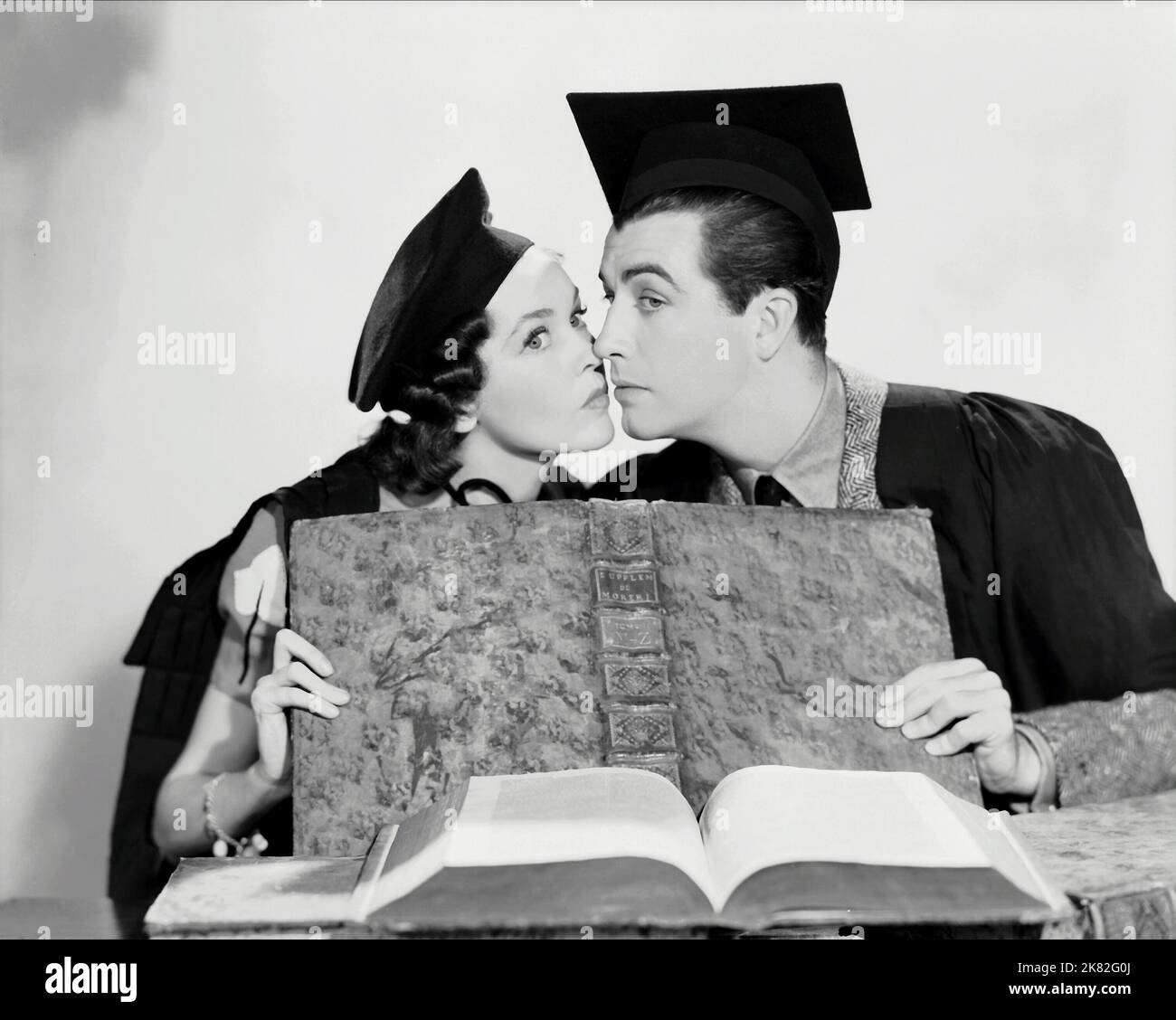 Maureen O'Sullivan & Robert Taylor Film A Yank At Oxford (UK 1938 ...