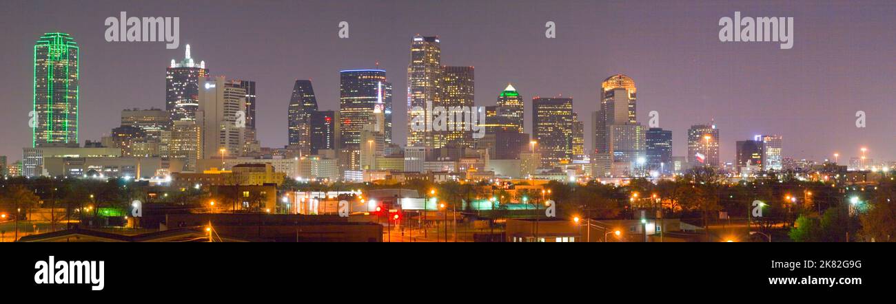 Dallas skyline twilight view hi-res stock photography and images - Alamy