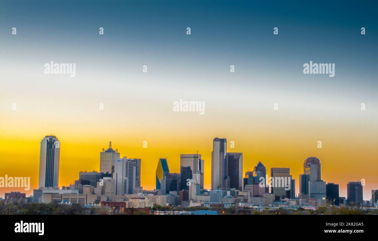 Dallas skyline twilight view hi-res stock photography and images - Alamy