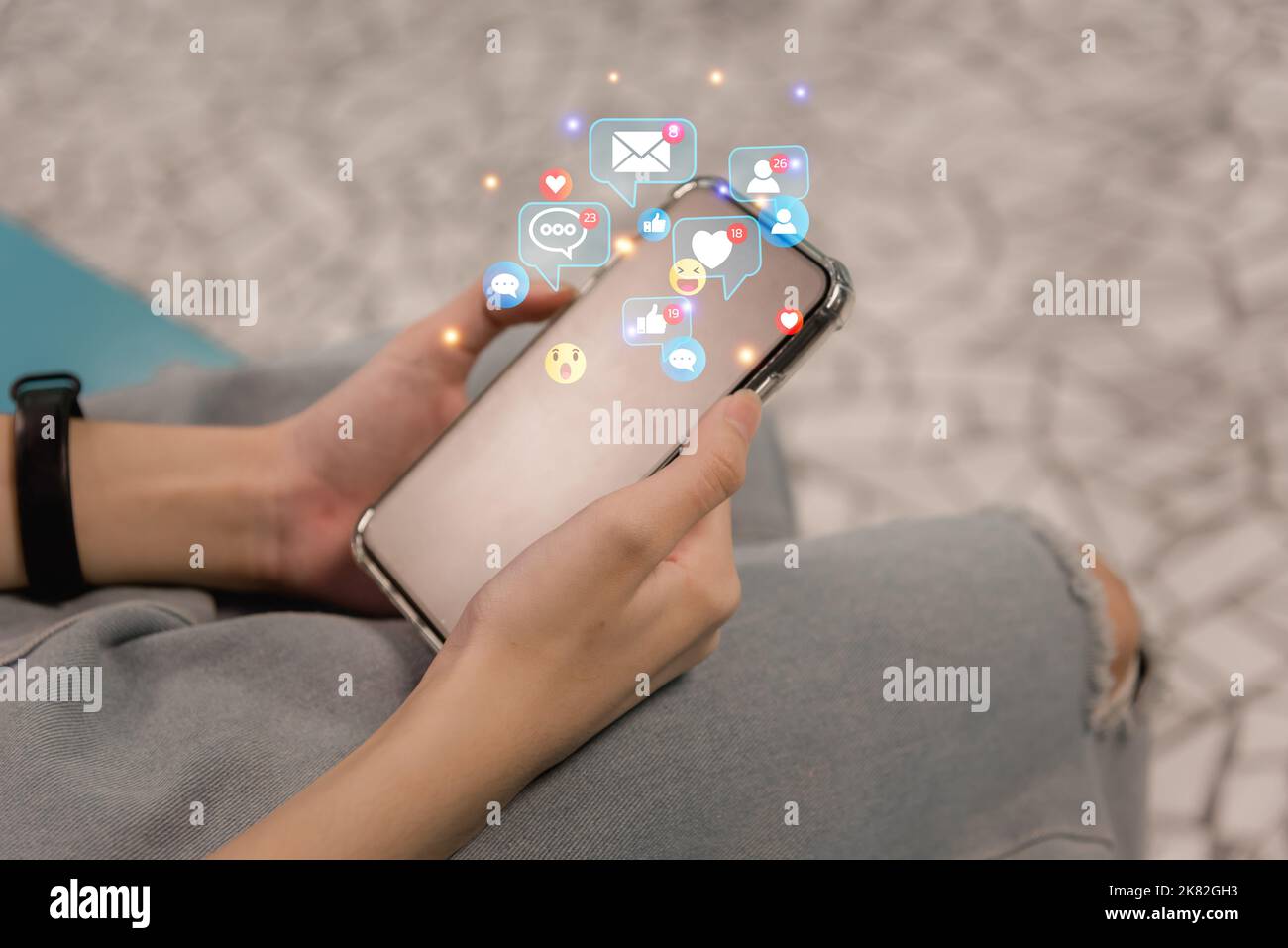 Tech chat icon hi-res stock photography and images - Alamy