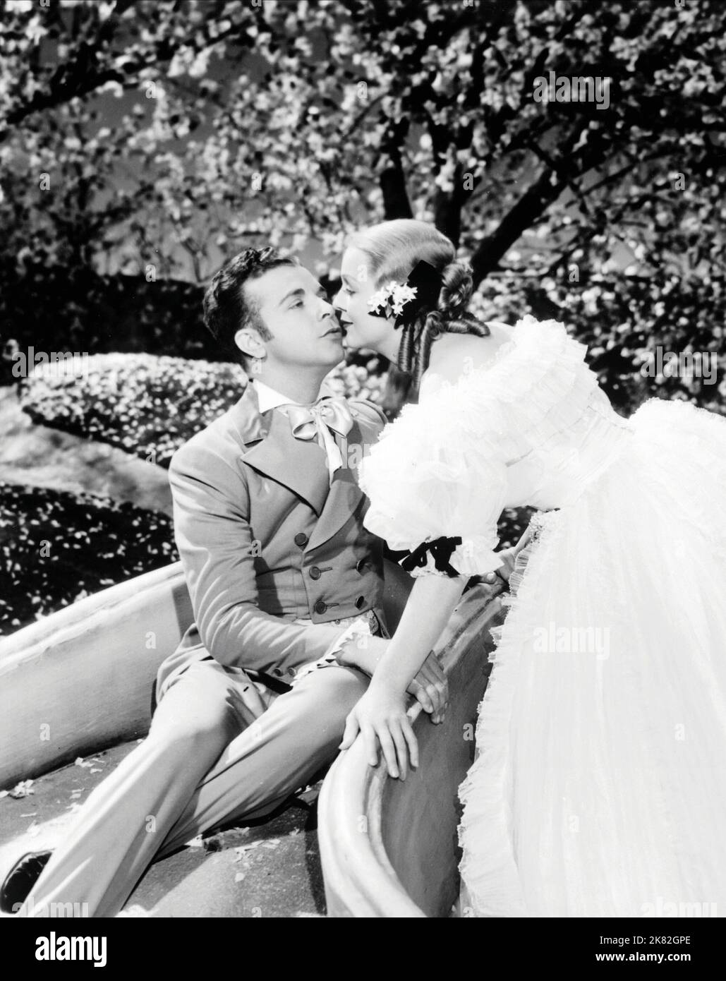 Gloria Stuart & Dick Powell Film: Gold Diggers Of 1935 (1935 ...
