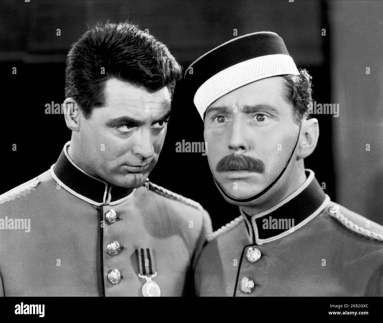Cary Grant & Robert Coote Film: Gunga Din (USA 1939) Characters: Cutter ...