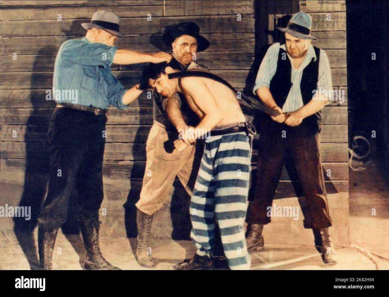 Paul Muni Film I Am A Fugitive From A Chain Gang (1932) Characters ...