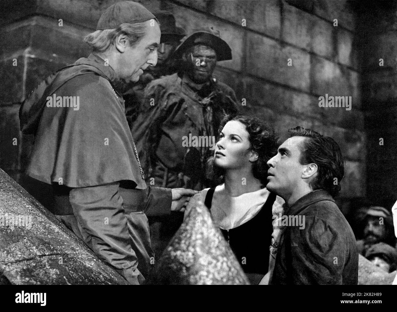 Walter Hampden, Maureen O'Hara & Alan Marshal Film: The Hunchback Of ...