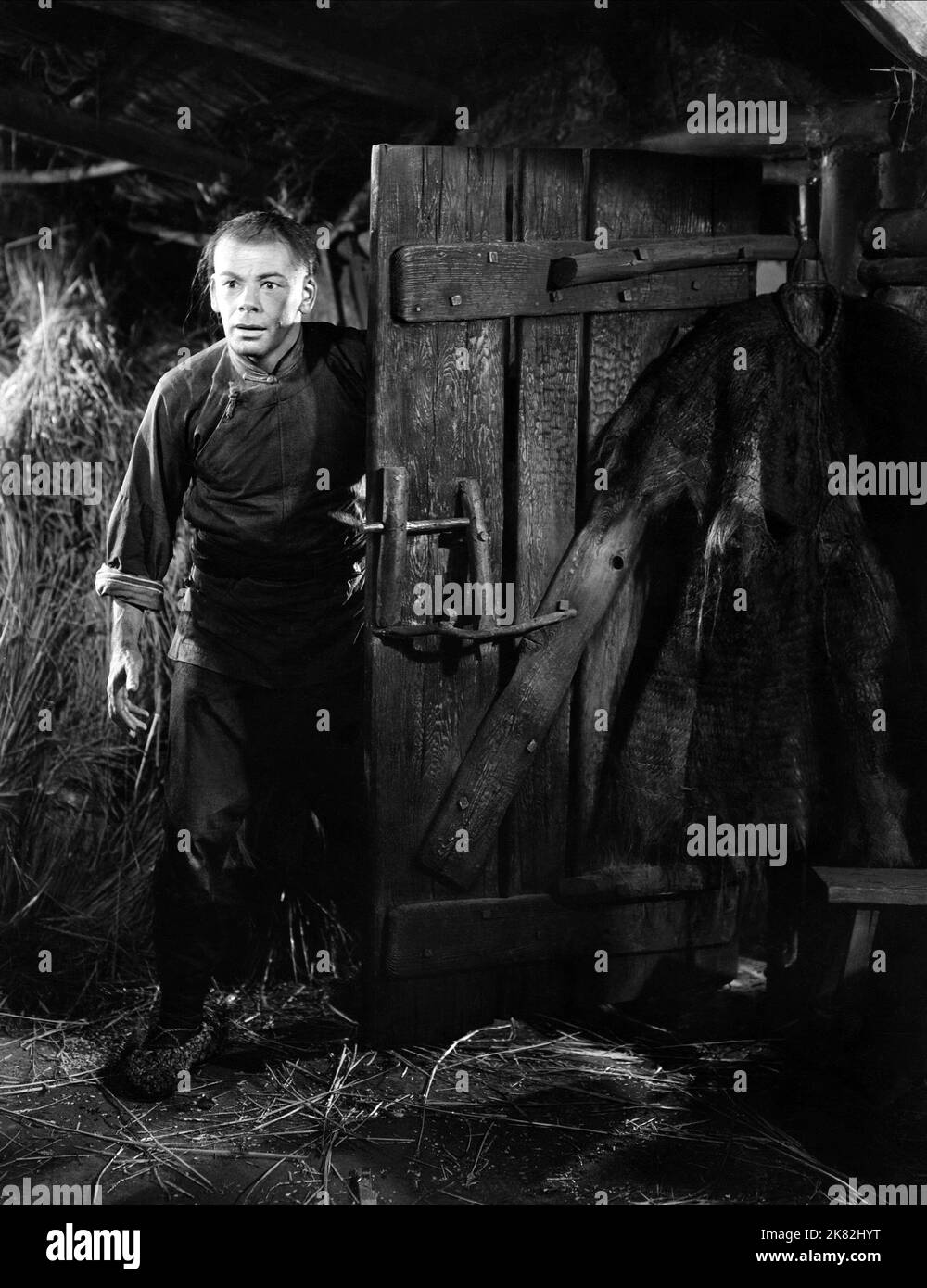 Paul Muni Film: The Good Earth (USA 1937) Characters: Wang Lung ...