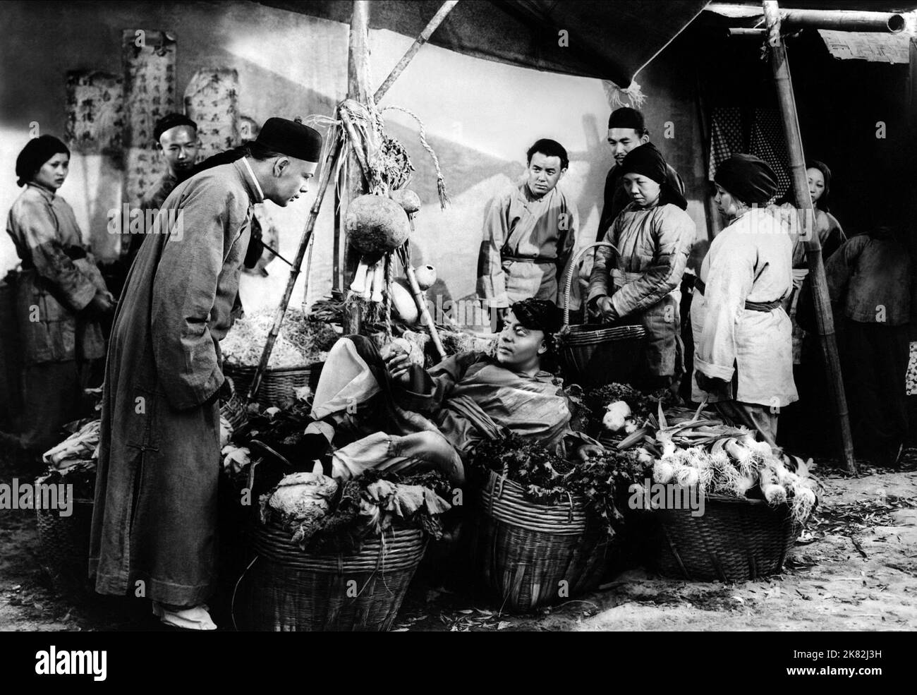 Paul Muni Film The Good Earth (USA 1937) Characters: Wang Lung Director ...