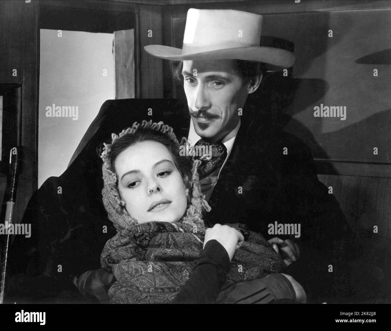John Carradine & Claire Trevor Film: Stagecoach (USA 1939) Characters ...