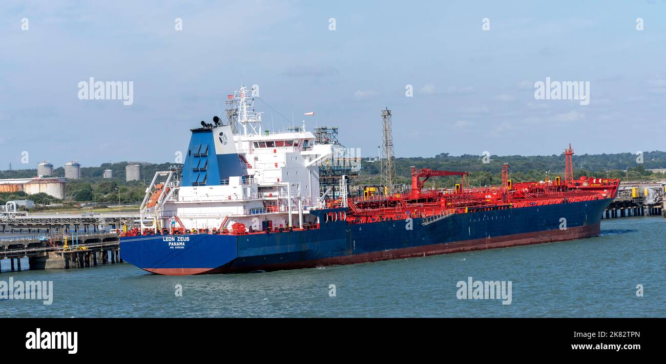 Leon zeus oil chemical tanker hi-res stock photography and images - Alamy