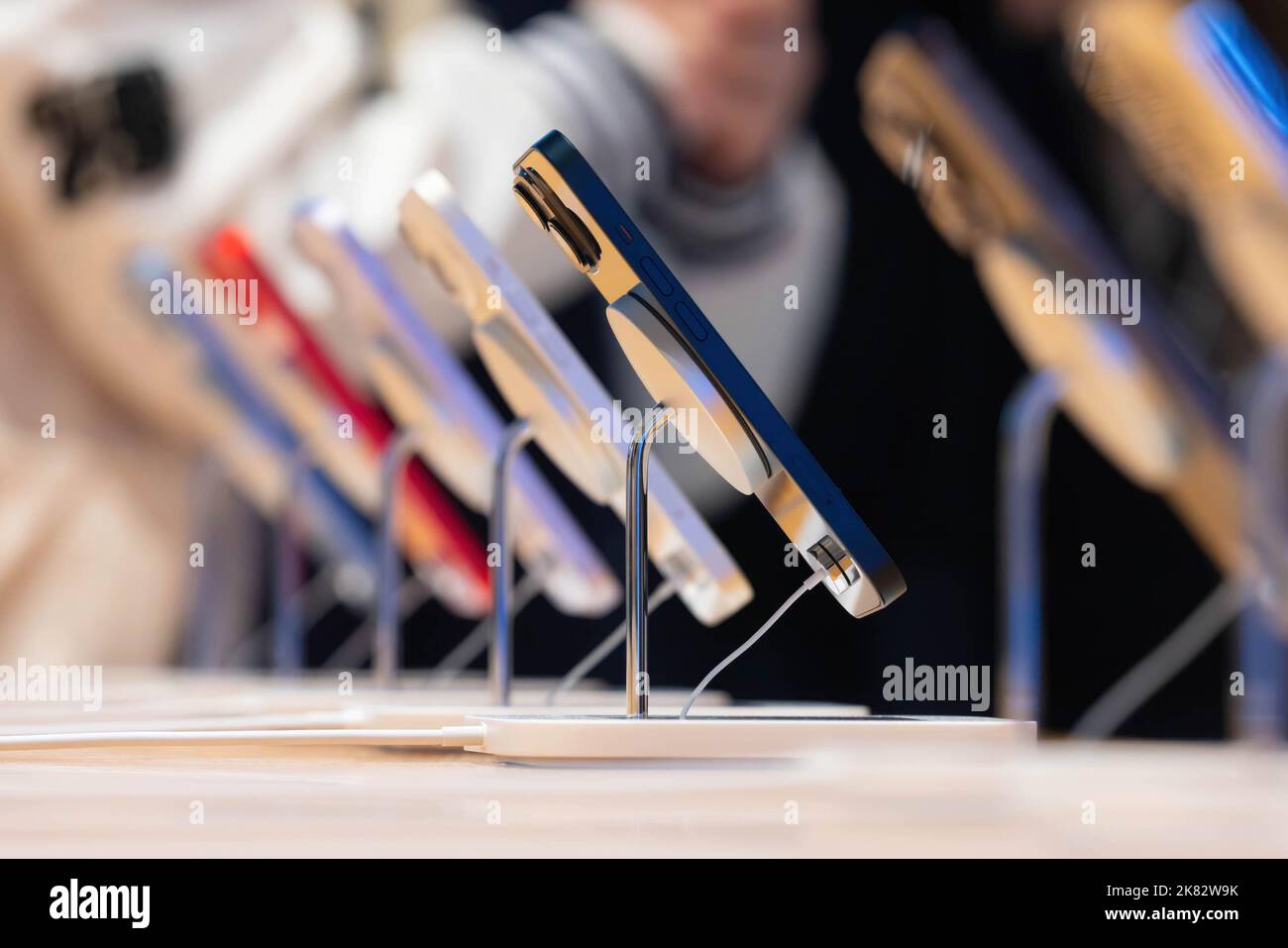 (10/20/2022) iPhone 14 on display inside Apple store in Marunouchi ...