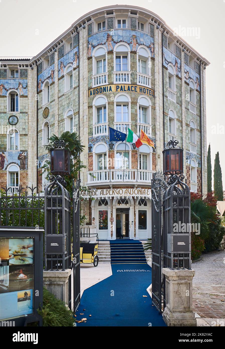 The entrance to the 5-star Hotel Ausonia-Hungaria, built in Art Nouveau ...