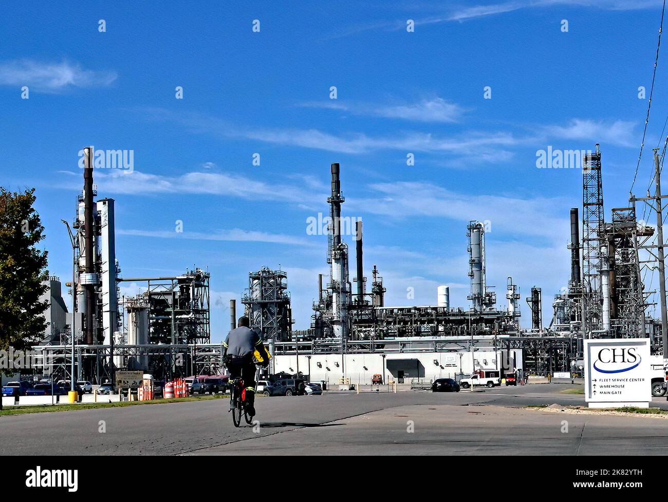 MCPHERSON, KANSAS - SEPTEMBER 19, 2022 CHS oil refinery in McPherson is ...