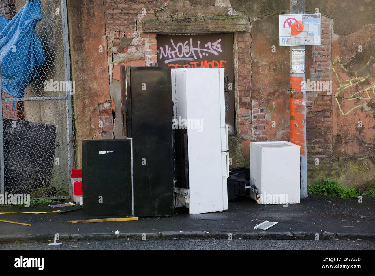 Fly tipping white goods hi-res stock photography and images - Alamy