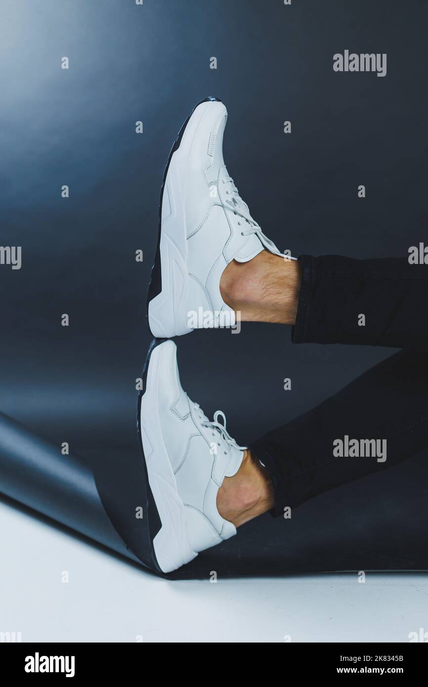 Men's casual white shoes made of genuine leather, men on shoes in white ...