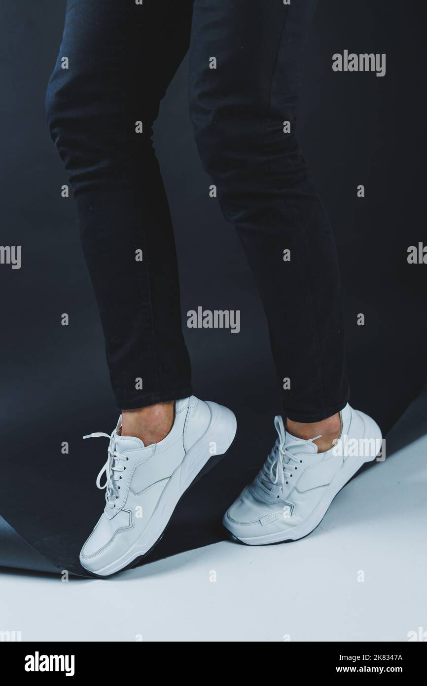 Men's casual white shoes made of genuine leather, men on shoes in white ...