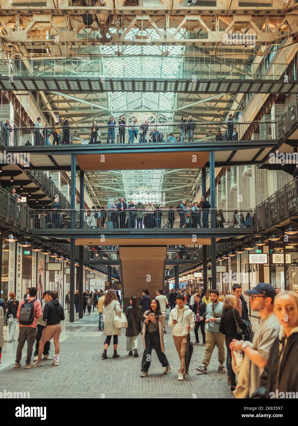 Battersea power station shops hi-res stock photography and images - Alamy