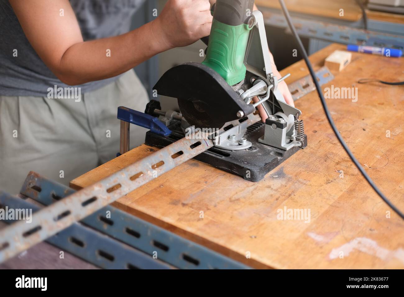 Timber cutters hi-res stock photography and images - Alamy