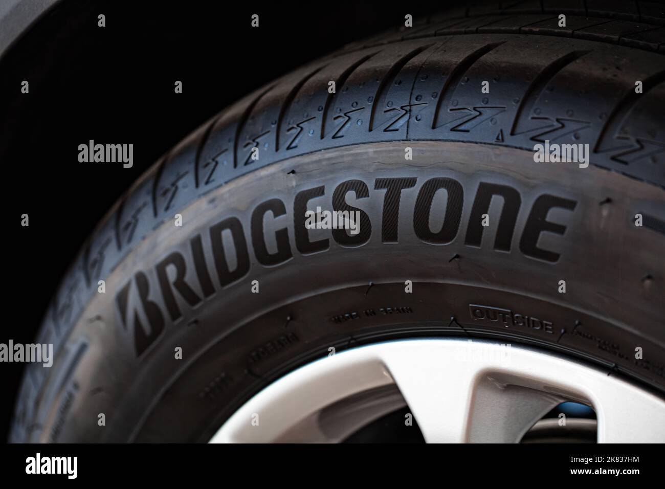 Bridgestone emblem hi-res stock photography and images - Alamy