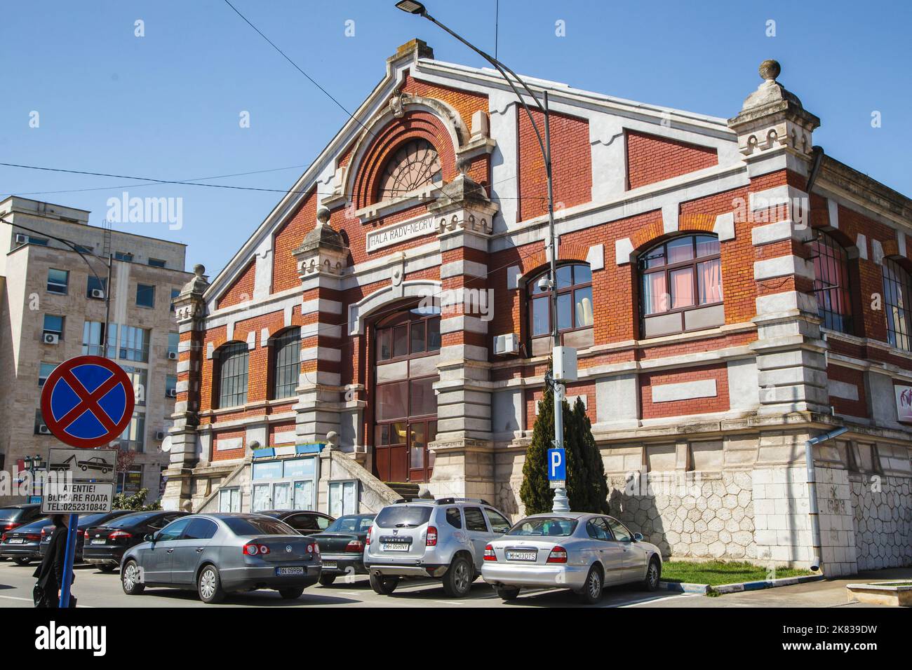 Historical buildings romania hi-res stock photography and images - Alamy