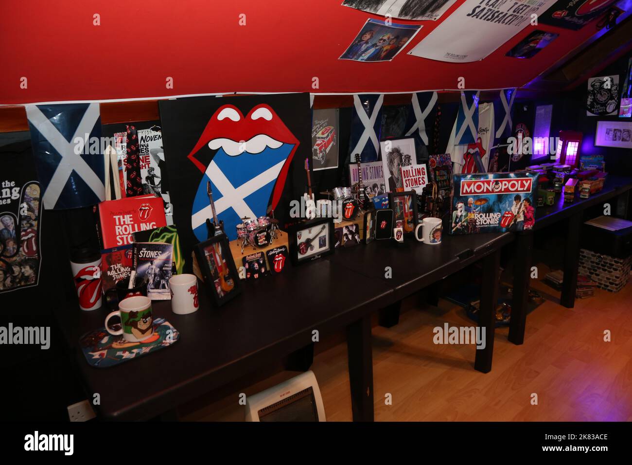 Avid collectors hi-res stock photography and images - Alamy