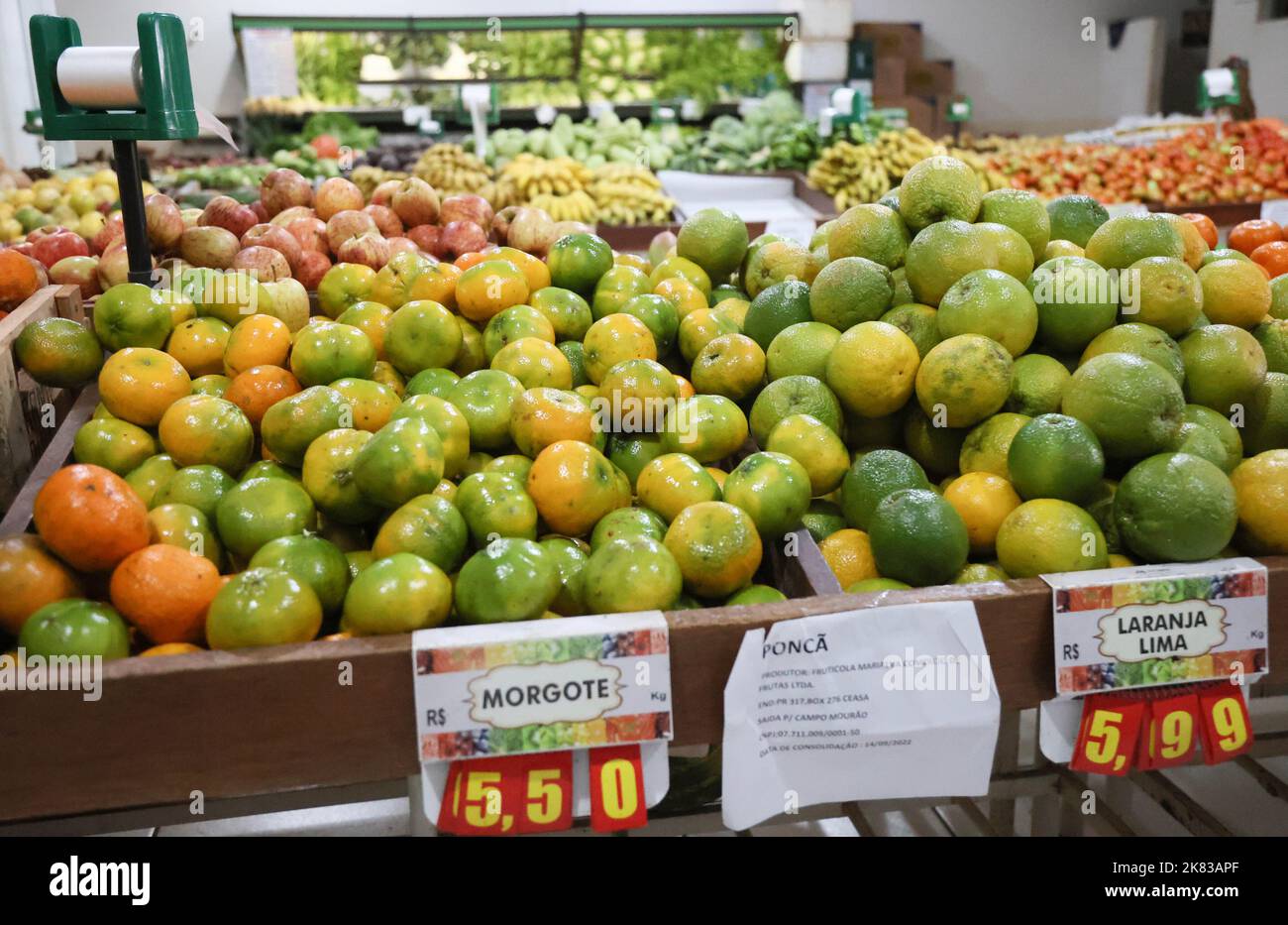 Shortage of goods signs hi-res stock photography and images - Alamy