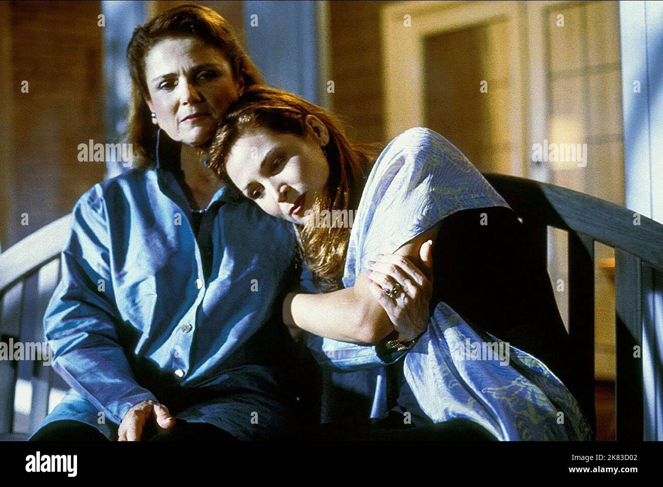Tovah Feldshuh & Jennifer Westfeldt Film: Kissing Jessica Stein (2001 ...