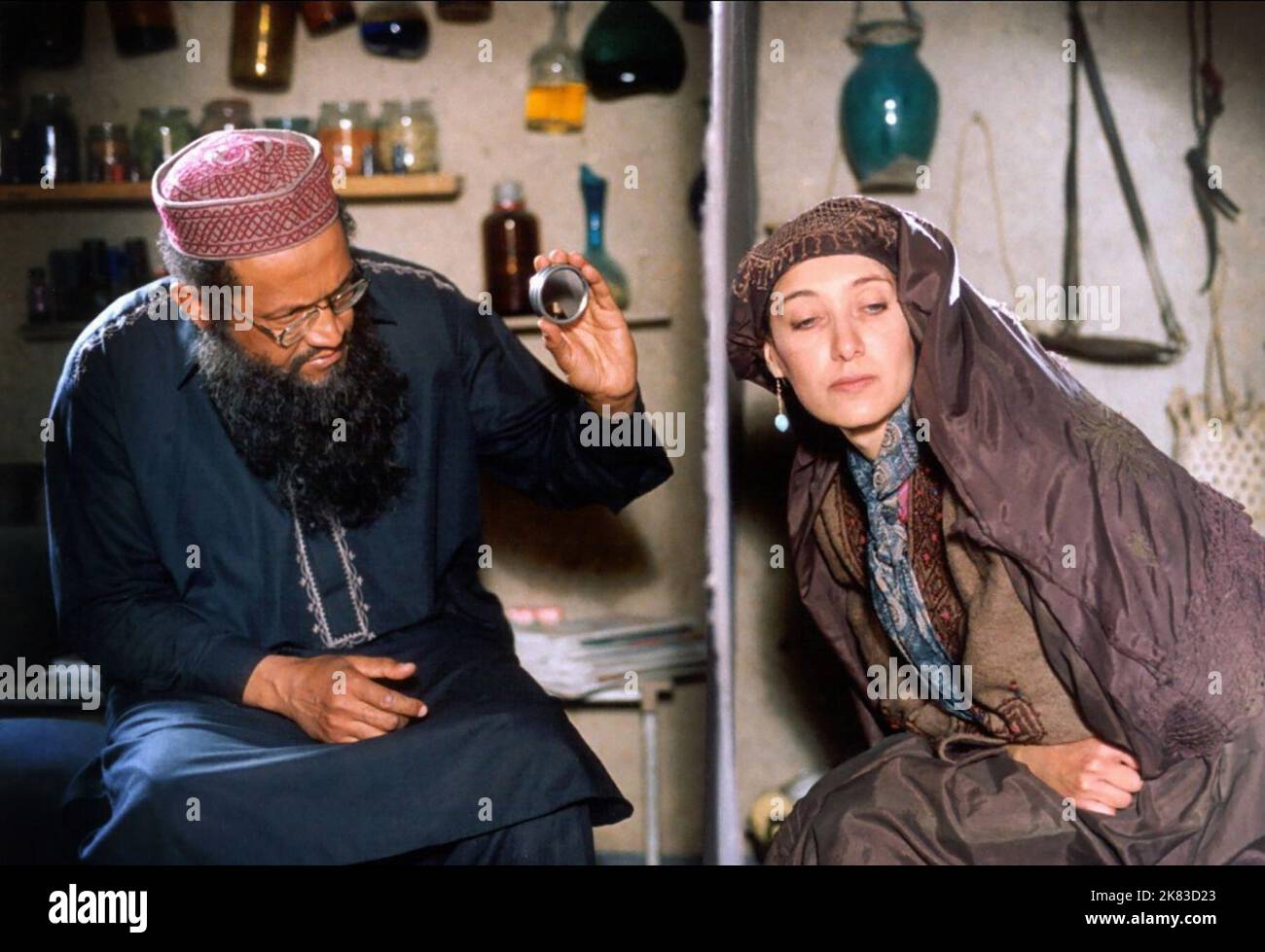 Hassan Tantai & Niloufar Pazira Film: Kandahar; The Sun Behind The Moon (2001) Characters: nafas ...