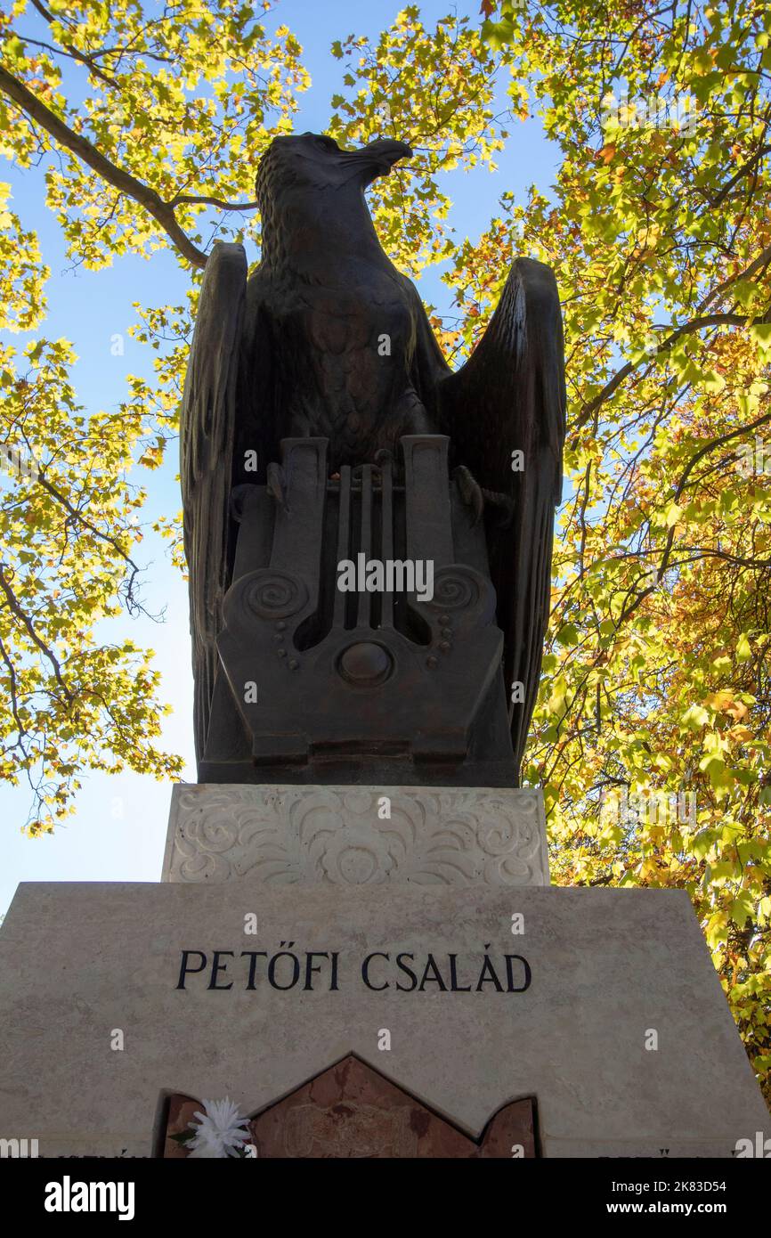 Tomb of the Petőfi - Petrovics - family Kerepesi Cemetery Budapest ...