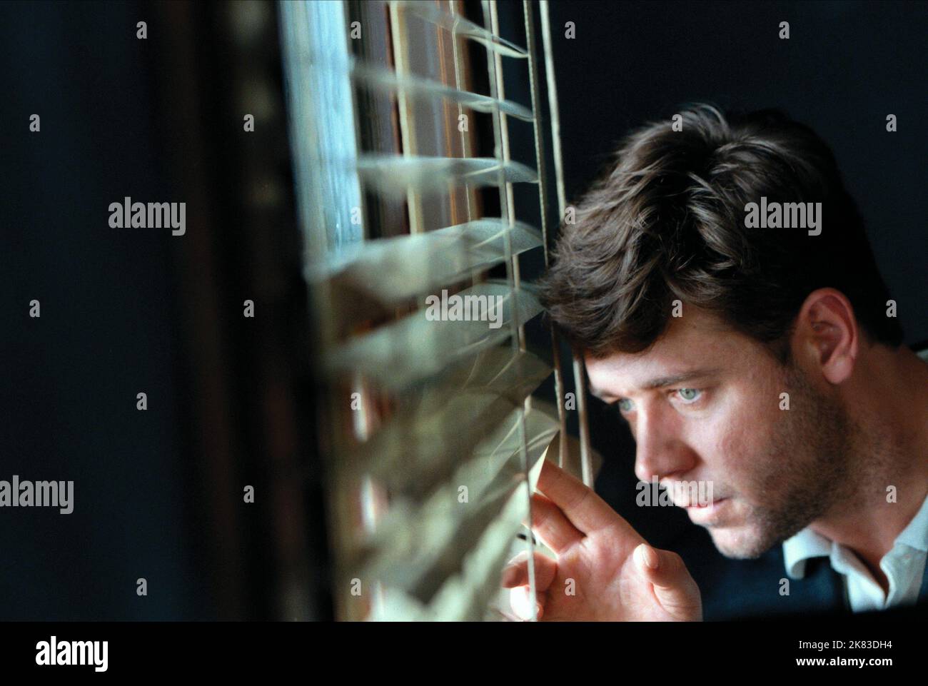 Russell Crowe Film: A Beautiful Mind (USA 2001) Characters: John Nash ...