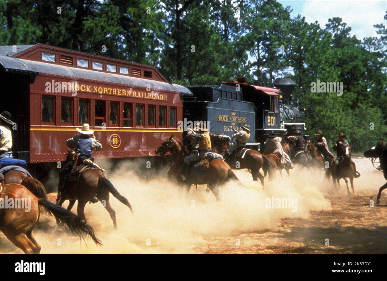Cowboys Raid Train Film: American Outlaws (USA 2001) Director: Les ...