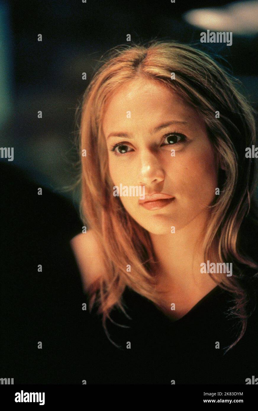 Jennifer Lopez Film: Angel Eyes (USA 2001) Characters: Sharon Pogue ...