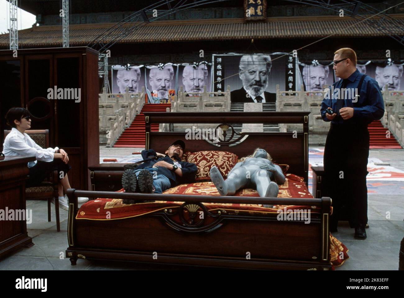 Donald sutherland big shots funeral hi-res stock photography and images ...