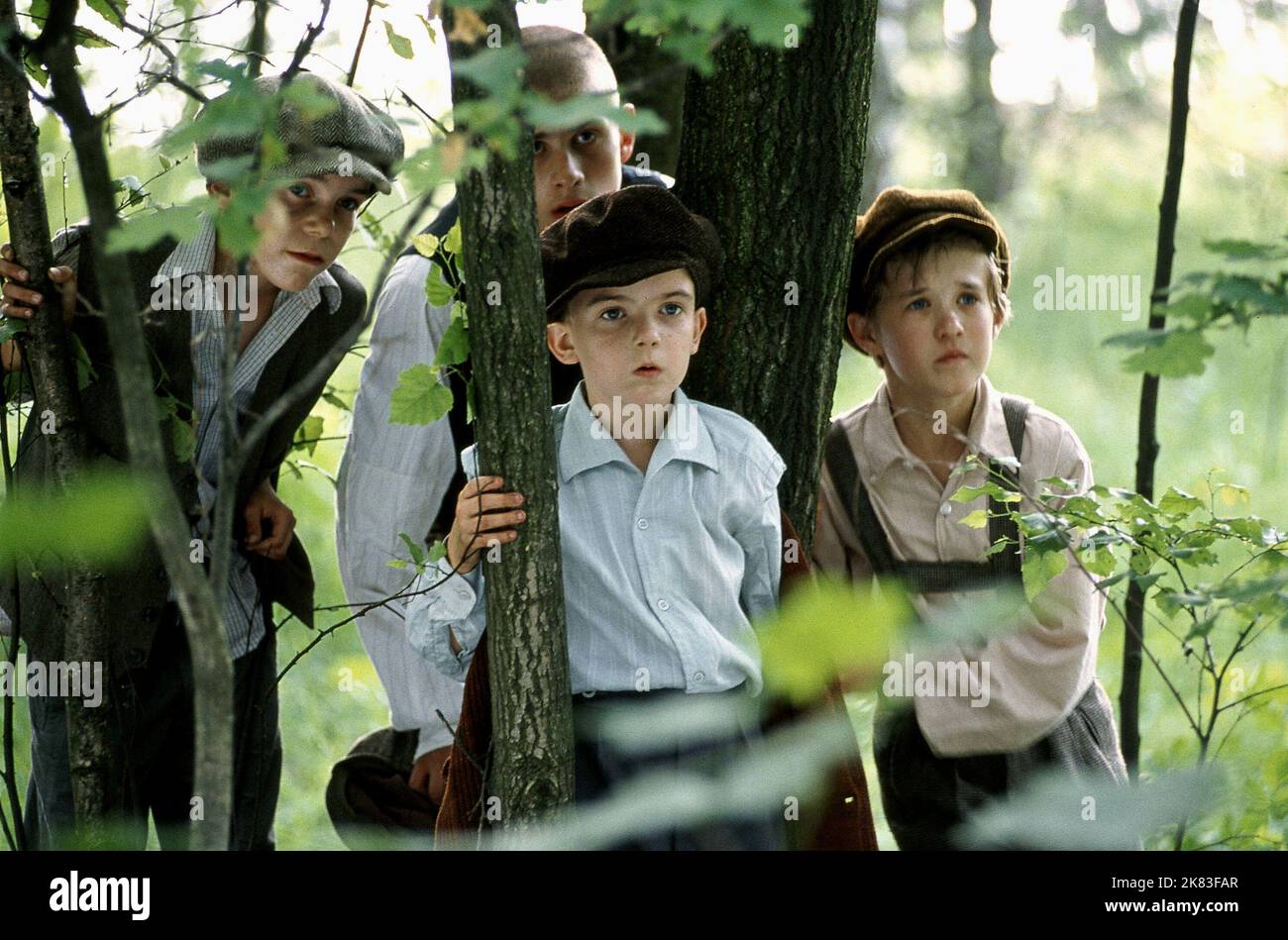 Liam Hess & Haley Joel Osment Film: Edges Of The Lord (USA/PL 2001) Characters: Tolo & Romek ...