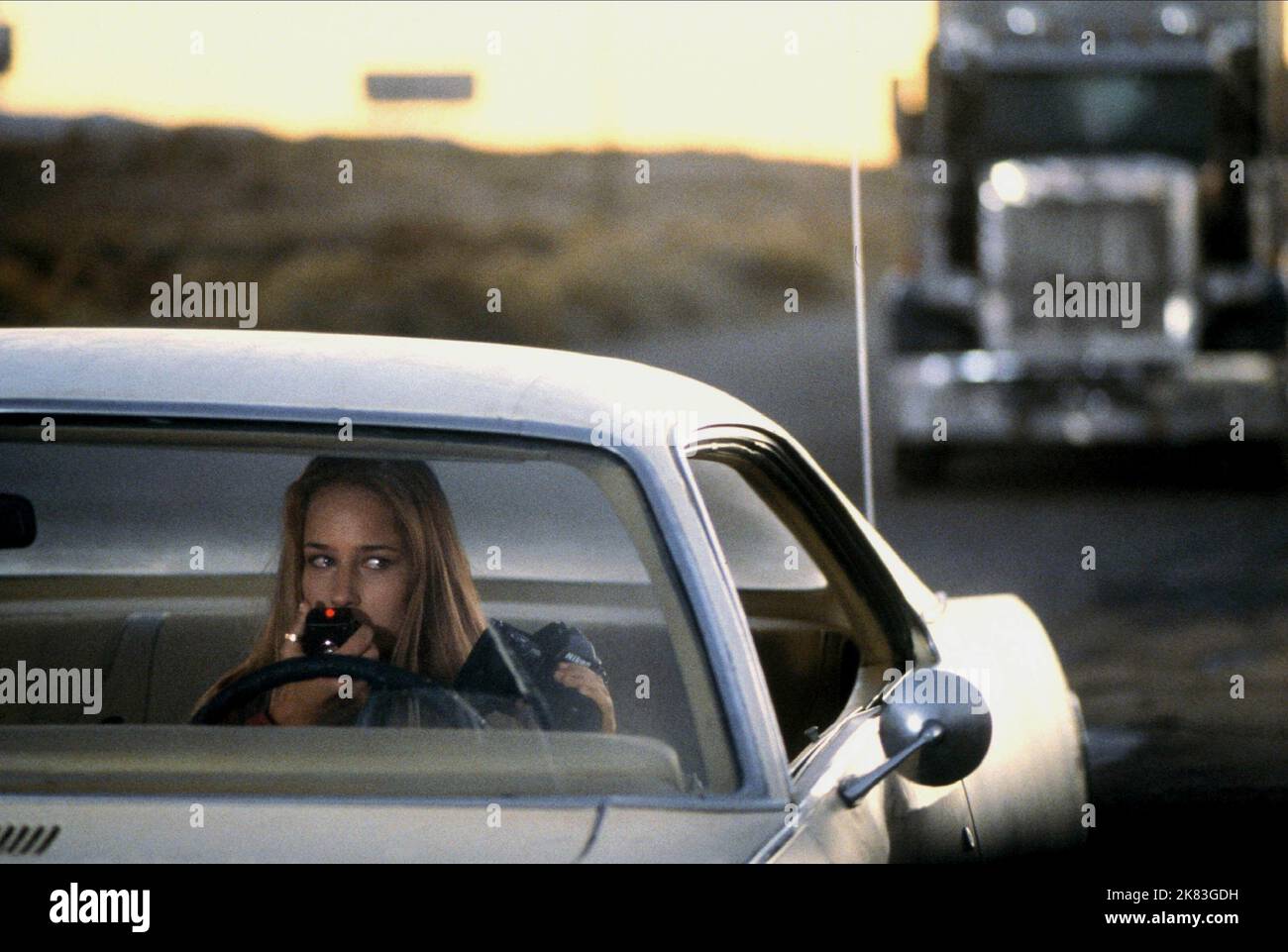Leelee Sobieski Film: Joy Ride; Road Kill (USA 2001) Characters: Venna ...