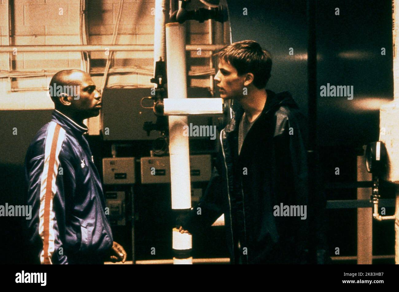 Mekhi Phifer & Josh Hartnett Film: O (Othello) (2001) Characters: Odin ...