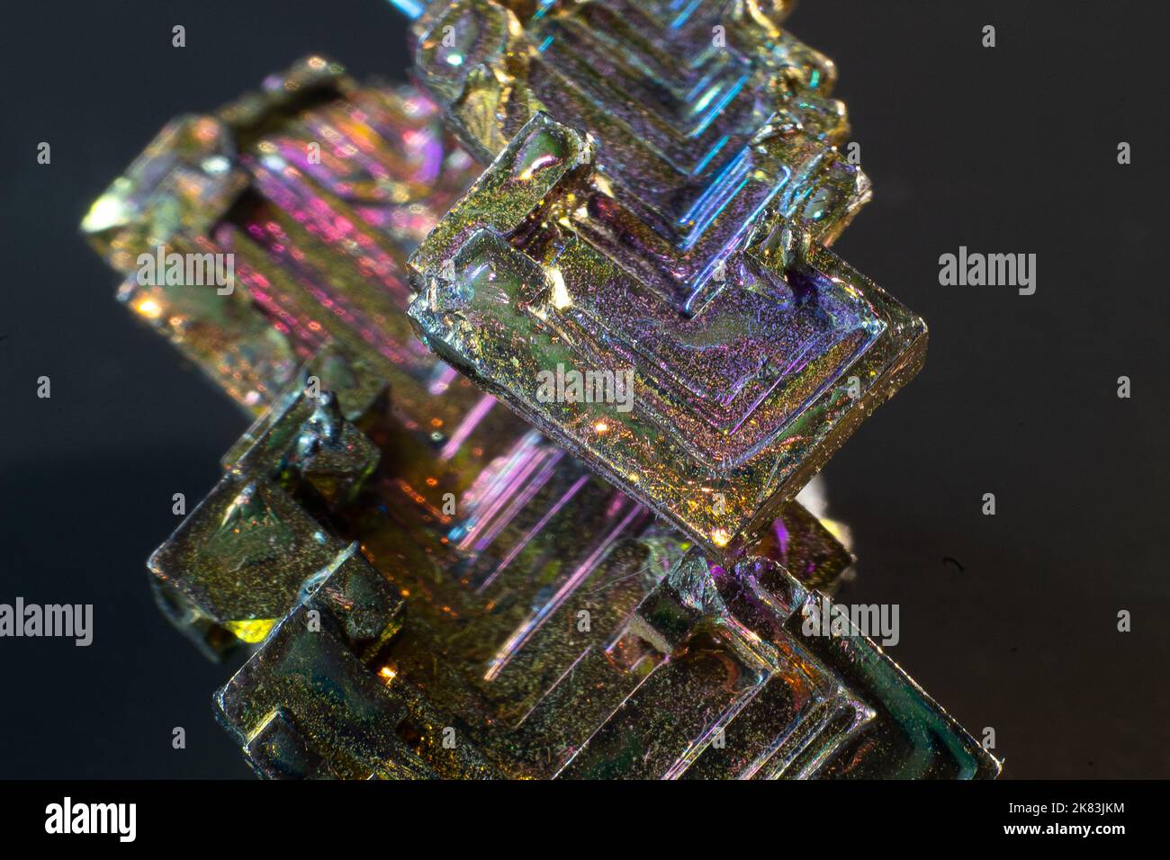 Trigonal crystal structure hi-res stock photography and images - Alamy