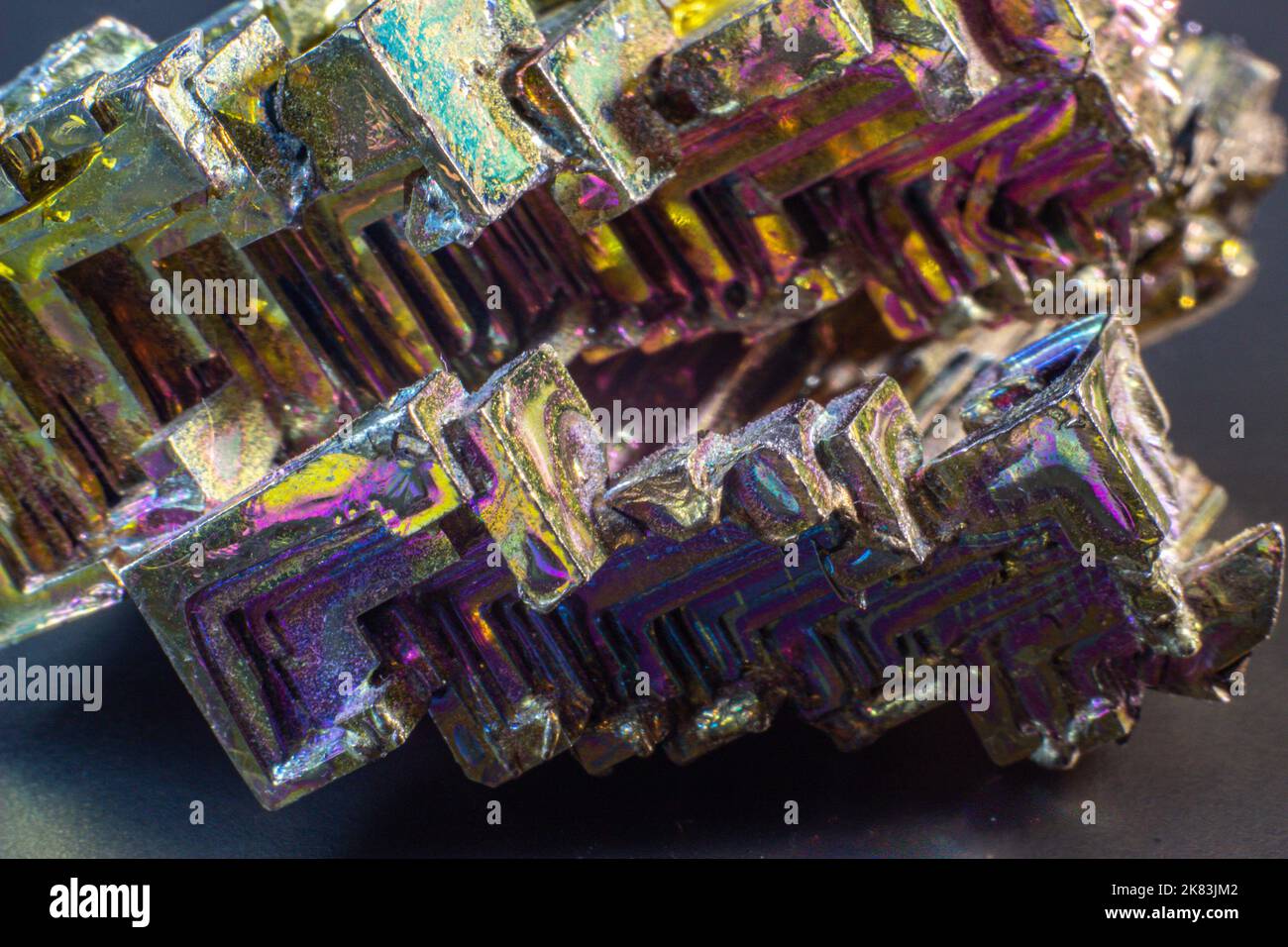 Crystal structure hi-res stock photography and images - Alamy