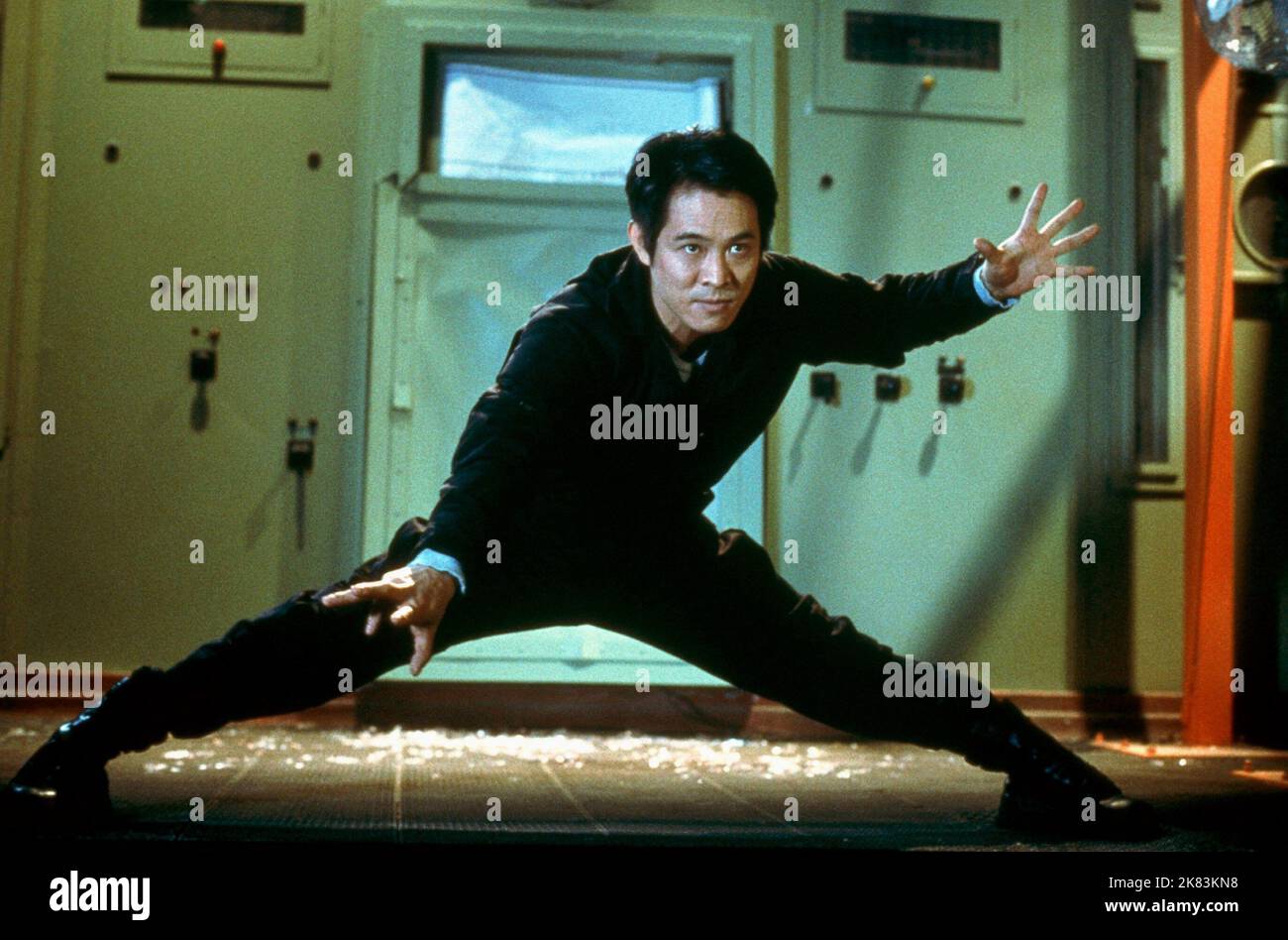Jet Li Film: The One (USA 2001) Characters: Gabe Law Director: James ...